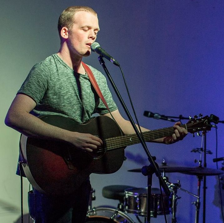 Chris Fox: Howl At The Moon